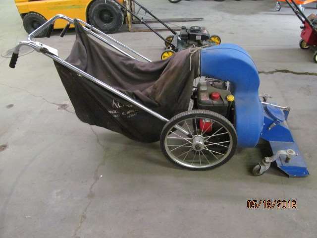 Clarke ALTO LV30 Litter Vac Large Outside Area Vacuum Cleaner NLA — TVD ...