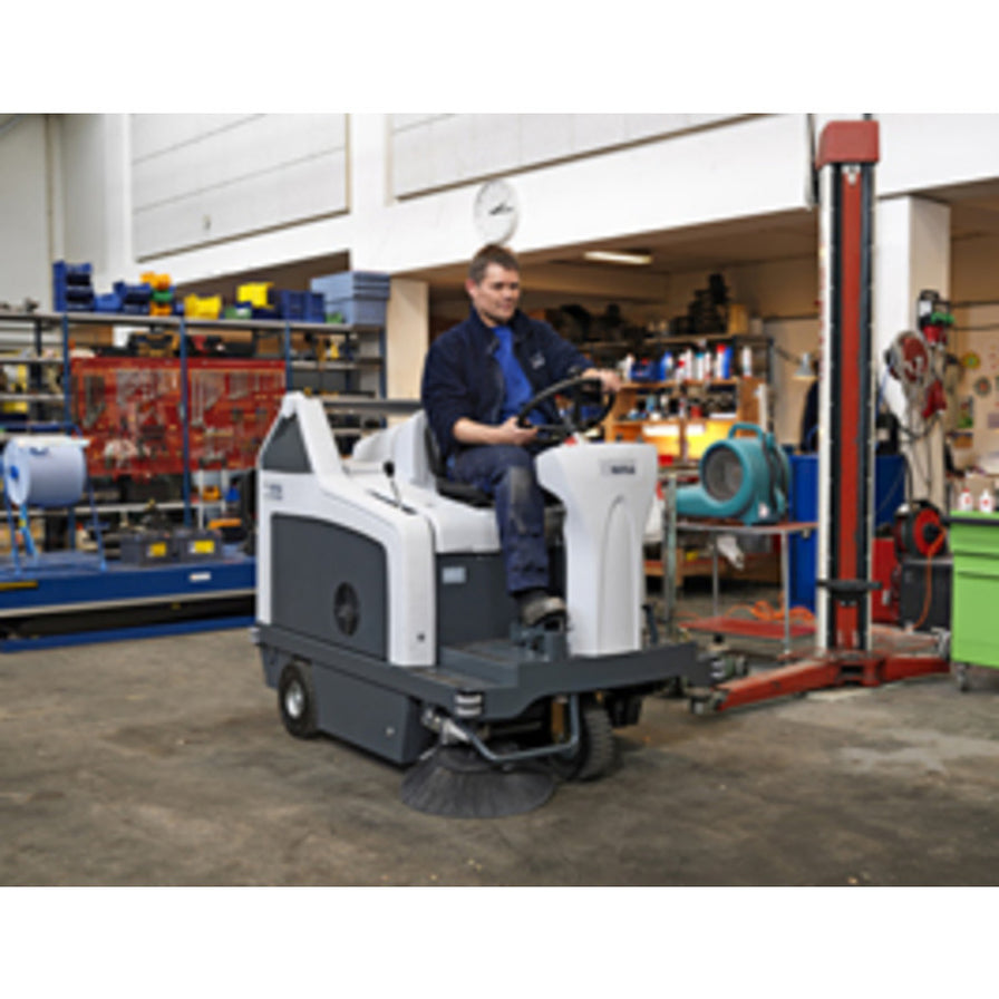 Nilfisk-Advance SR1301 Battery Powered Rider Sweeper Choose SW4000 ...